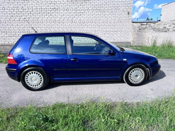 Blue Volkswagen Golf 2002 in Daugavpils, with an engine capacity of 1.90 L and mileage of 285 thousand km for 1549 €, photo 6 on AUTOMOTO.COM.LV