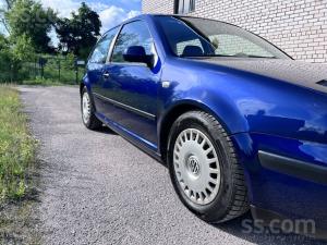 Zils Volkswagen Golf 2002 Daugavpils, ar dzinēja tilpumu 1.90 L un nobraukumu 285 tūkst. km par 1549 €, foto 10 vietnē AUTOMOTO.COM.LV