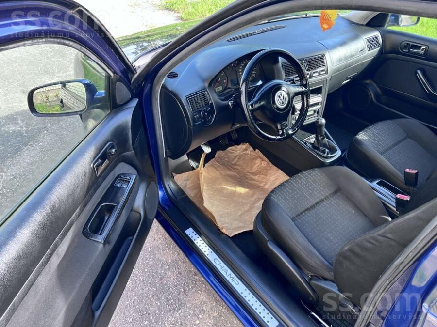 Zils Volkswagen Golf 2002 Daugavpils, ar dzinēja tilpumu 1.90 L un nobraukumu 285 tūkst. km par 1549 €, foto 14 vietnē AUTOMOTO.COM.LV