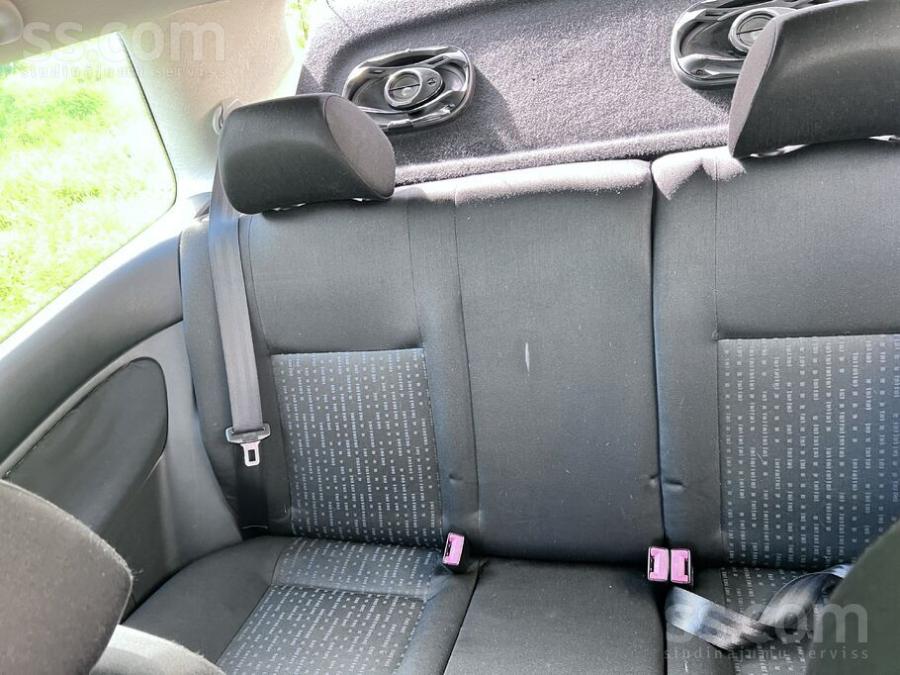 Zils Volkswagen Golf 2002 Daugavpils, ar dzinēja tilpumu 1.90 L un nobraukumu 285 tūkst. km par 1549 €, foto 17 vietnē AUTOMOTO.COM.LV