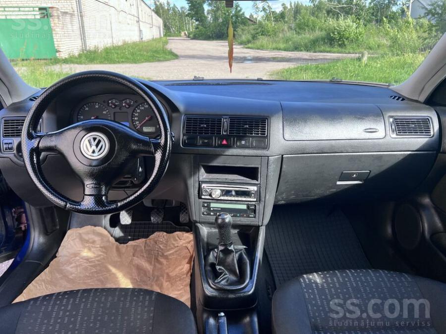 Zils Volkswagen Golf 2002 Daugavpils, ar dzinēja tilpumu 1.90 L un nobraukumu 285 tūkst. km par 1549 €, foto 18 vietnē AUTOMOTO.COM.LV