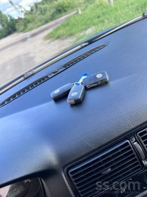 Zils Volkswagen Golf 2002 Daugavpils, ar dzinēja tilpumu 1.90 L un nobraukumu 285 tūkst. km par 1549 €, foto 30 vietnē AUTOMOTO.COM.LV