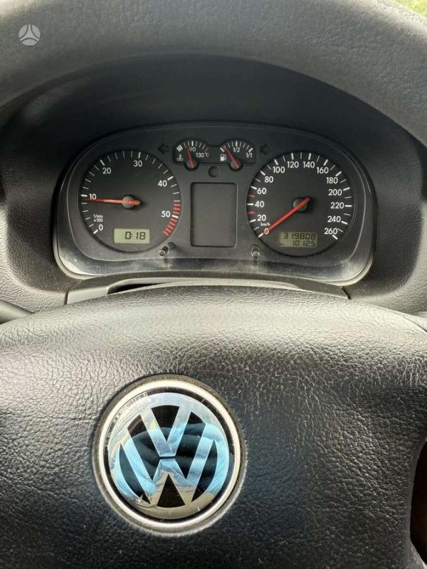 Zils Volkswagen Golf 2002 Marijampole, ar dzinēja tilpumu 1.90 L un nobraukumu 320 tūkst. km par 1000 €, foto 9 vietnē AUTOMOTO.COM.LV