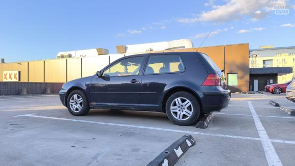 Zils Volkswagen Golf 2002 Viļņa, ar dzinēja tilpumu 1.90 L un nobraukumu 414 tūkst. km par 1100 €, foto 1 vietnē AUTOMOTO.COM.LV