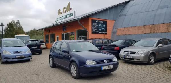 Zils Volkswagen Golf 2002 Valmiera, ar dzinēja tilpumu 1.90 L un nobraukumu 365 tūkst. km par 1700 €, foto 1 vietnē AUTOMOTO.COM.LV
