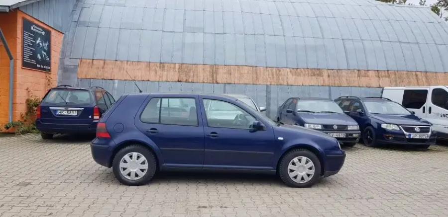 Zils Volkswagen Golf 2002 Valmiera, ar dzinēja tilpumu 1.90 L un nobraukumu 365 tūkst. km par 1700 €, foto 3 vietnē AUTOMOTO.COM.LV