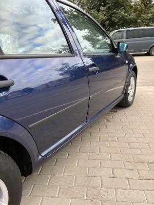 Blue Volkswagen Golf 2002 in Riga, with an engine capacity of 1.90 L and mileage of 282 thousand km for 2450 €, photo 10 on AUTOMOTO.COM.LV