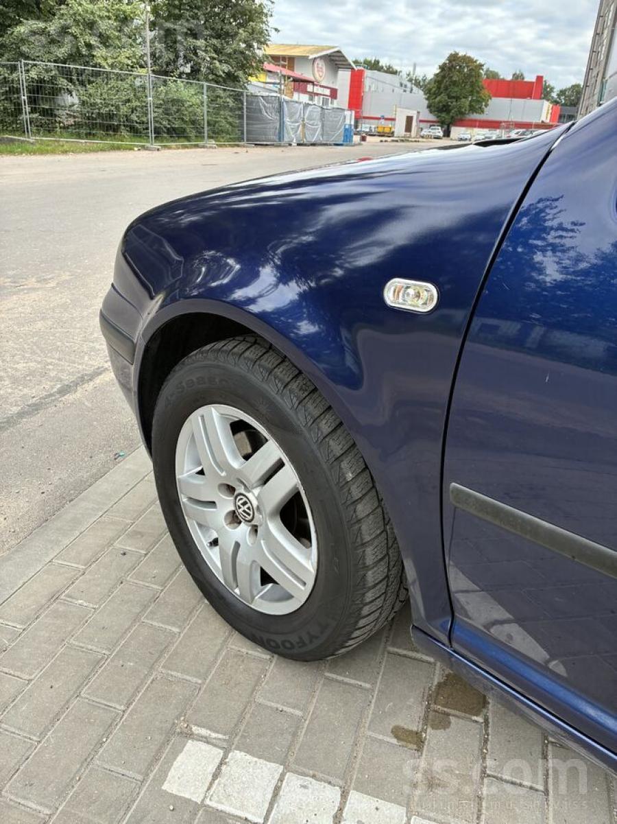 Blue Volkswagen Golf 2002 in Riga, with an engine capacity of 1.90 L and mileage of 282 thousand km for 2450 €, photo 11 on AUTOMOTO.COM.LV