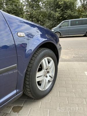 Blue Volkswagen Golf 2002 in Riga, with an engine capacity of 1.90 L and mileage of 282 thousand km for 2450 €, photo 12 on AUTOMOTO.COM.LV