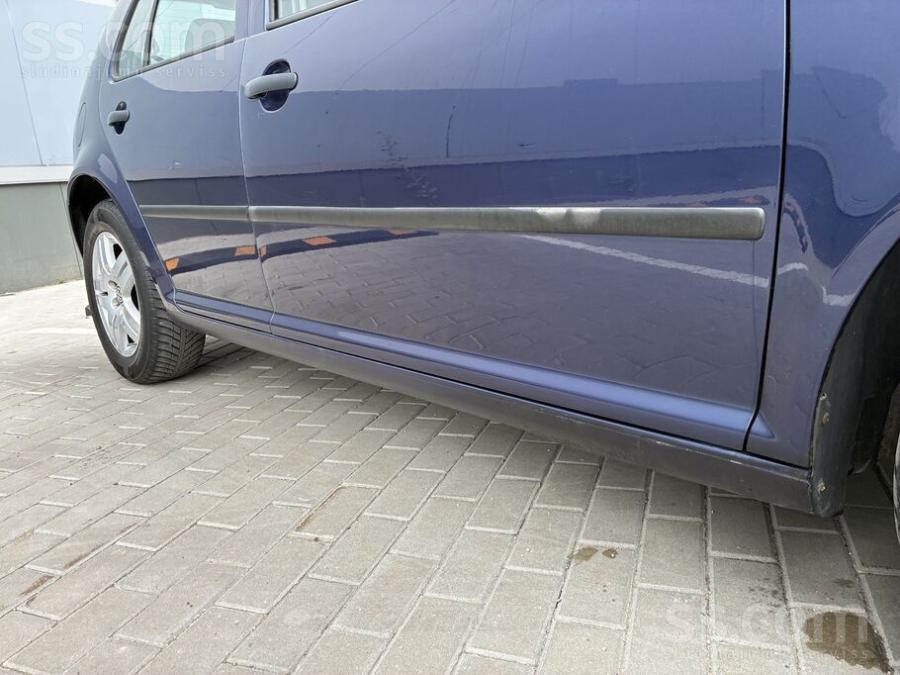 Blue Volkswagen Golf 2002 in Riga, with an engine capacity of 1.90 L and mileage of 282 thousand km for 2450 €, photo 14 on AUTOMOTO.COM.LV