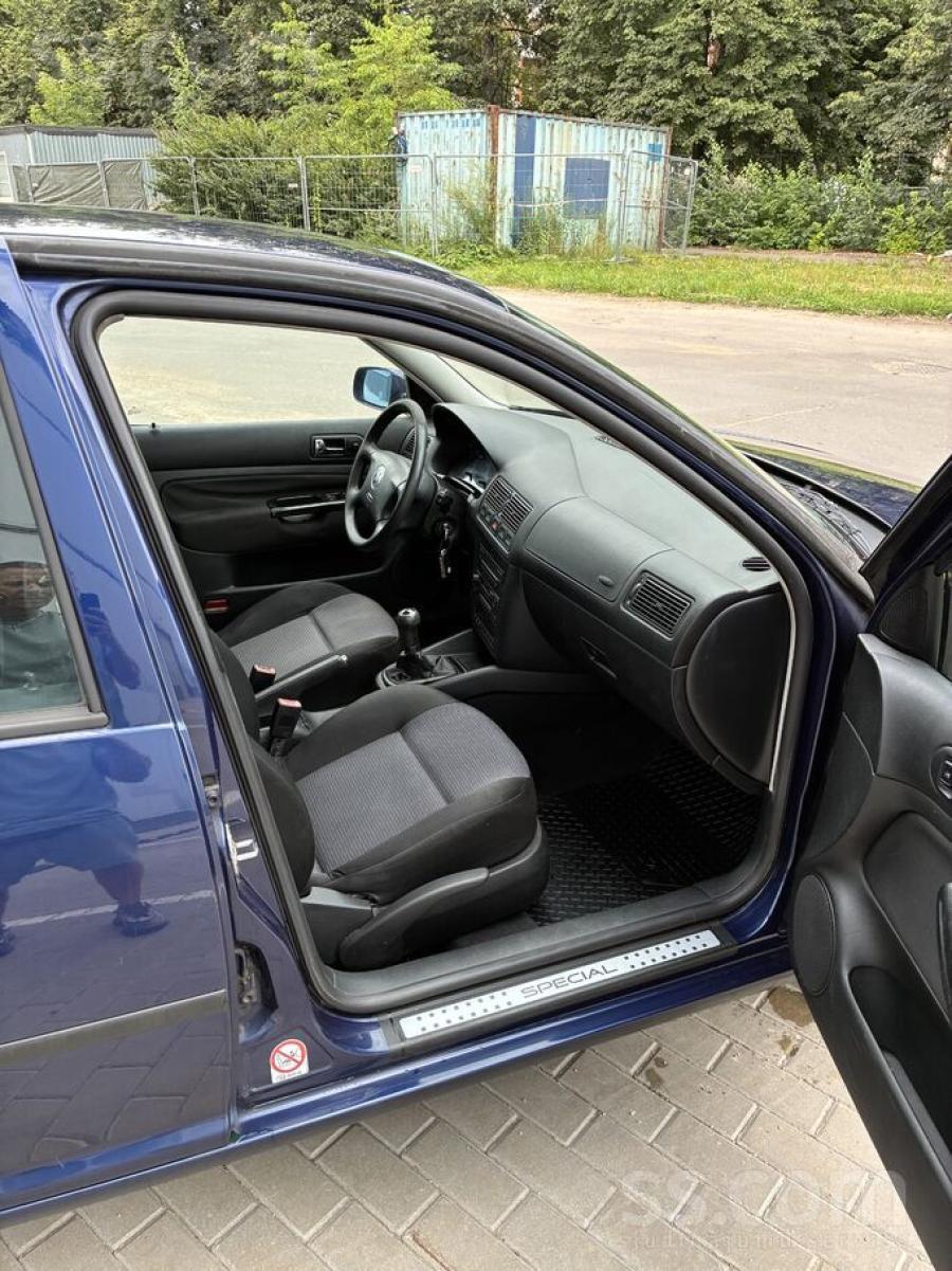 Blue Volkswagen Golf 2002 in Riga, with an engine capacity of 1.90 L and mileage of 282 thousand km for 2450 €, photo 18 on AUTOMOTO.COM.LV