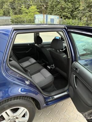 Blue Volkswagen Golf 2002 in Riga, with an engine capacity of 1.90 L and mileage of 282 thousand km for 2450 €, photo 22 on AUTOMOTO.COM.LV