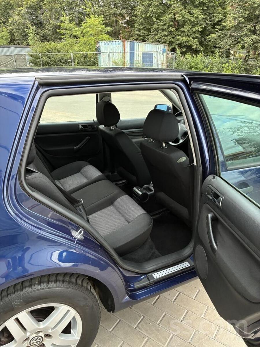 Blue Volkswagen Golf 2002 in Riga, with an engine capacity of 1.90 L and mileage of 282 thousand km for 2450 €, photo 22 on AUTOMOTO.COM.LV