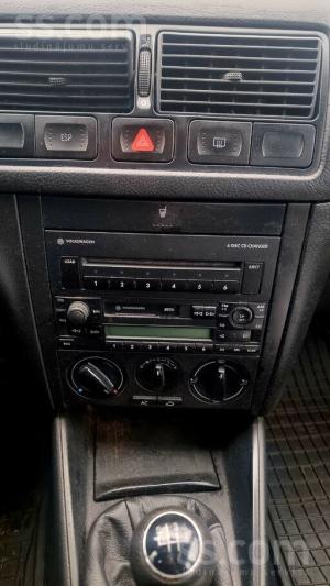 Blue Volkswagen Golf 2002 in Cesis, with an engine capacity of 1.90 L and mileage of 341 thousand km for 1550 €, photo 18 on AUTOMOTO.COM.LV