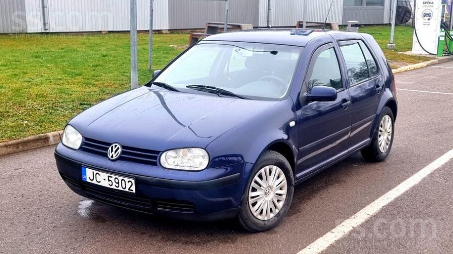 Blue Volkswagen Golf 2002 in Cesis, with an engine capacity of 1.90 L and mileage of 341 thousand km for 1550 €, photo 26 on AUTOMOTO.COM.LV