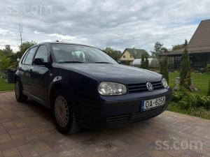 Zils Volkswagen Golf 2002 Rīga, ar dzinēja tilpumu 1.90 L un nobraukumu 420 tūkst. km par 2000 €, foto  vietnē AUTOMOTO.COM.LV
