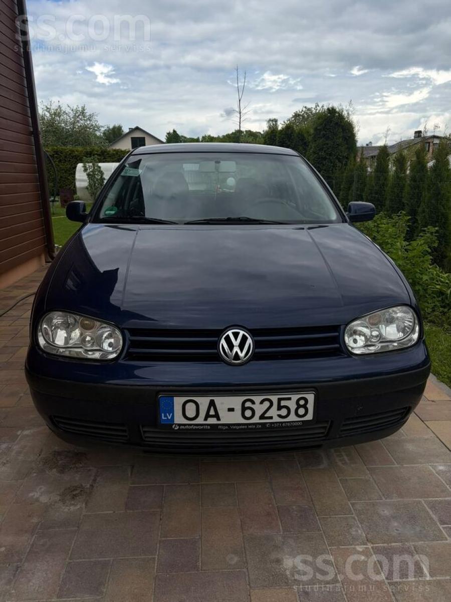 Zils Volkswagen Golf 2002 Rīga, ar dzinēja tilpumu 1.90 L un nobraukumu 420 tūkst. km par 2000 €, foto 3 vietnē AUTOMOTO.COM.LV