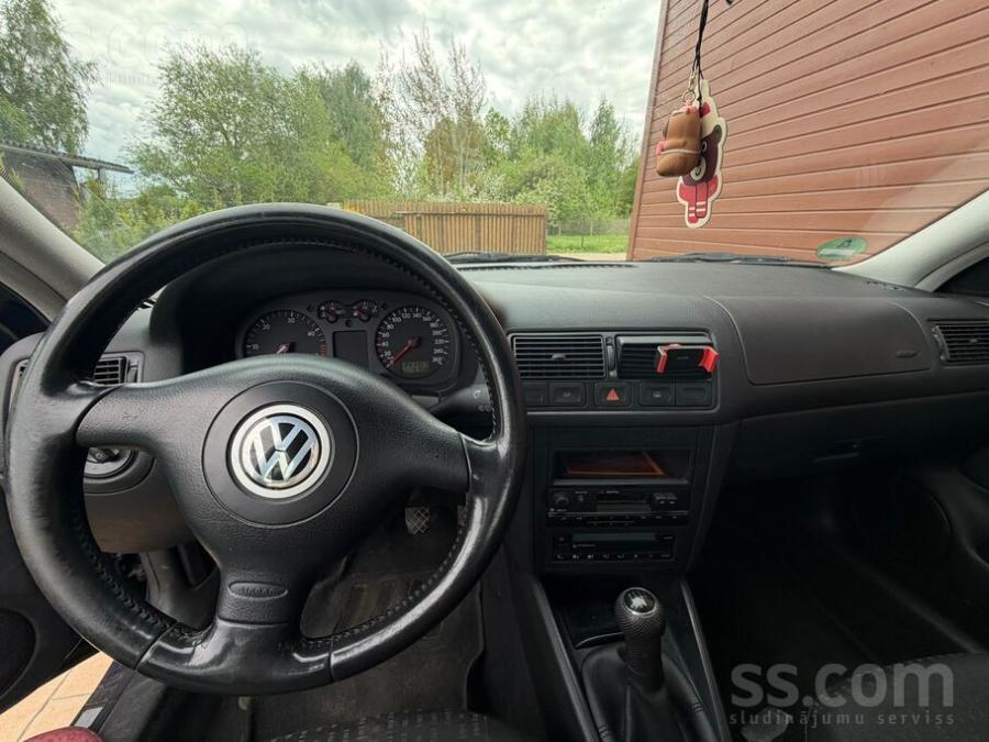 Zils Volkswagen Golf 2002 Rīga, ar dzinēja tilpumu 1.90 L un nobraukumu 420 tūkst. km par 2000 €, foto 7 vietnē AUTOMOTO.COM.LV