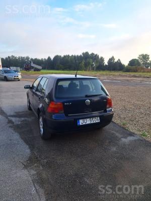 Zils Volkswagen Golf 2002 Jūrmala, ar dzinēja tilpumu 1.90 L un nobraukumu 422 tūkst. km par 900 €, foto 3 vietnē AUTOMOTO.COM.LV