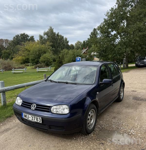 Blue Volkswagen Golf 2002 in Riga, with an engine capacity of 1.90 L and mileage of 400 thousand km for 1000 €, photo 3 on AUTOMOTO.COM.LV