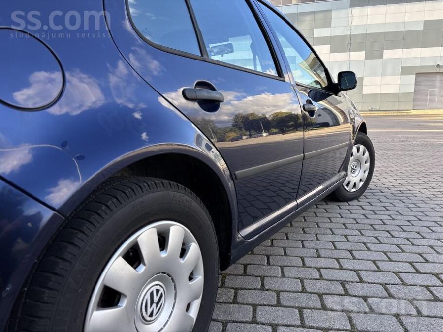Zils Volkswagen Golf 2002 Dobele, ar dzinēja tilpumu 1.40 L un nobraukumu 235 tūkst. km par 1550 €, foto 6 vietnē AUTOMOTO.COM.LV