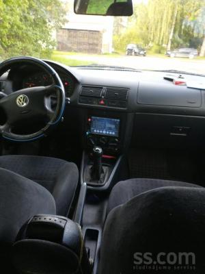Zils Volkswagen Golf 2002 Tukums, ar dzinēja tilpumu 1.90 L un nobraukumu 560 tūkst. km par 350 €, foto 3 vietnē AUTOMOTO.COM.LV