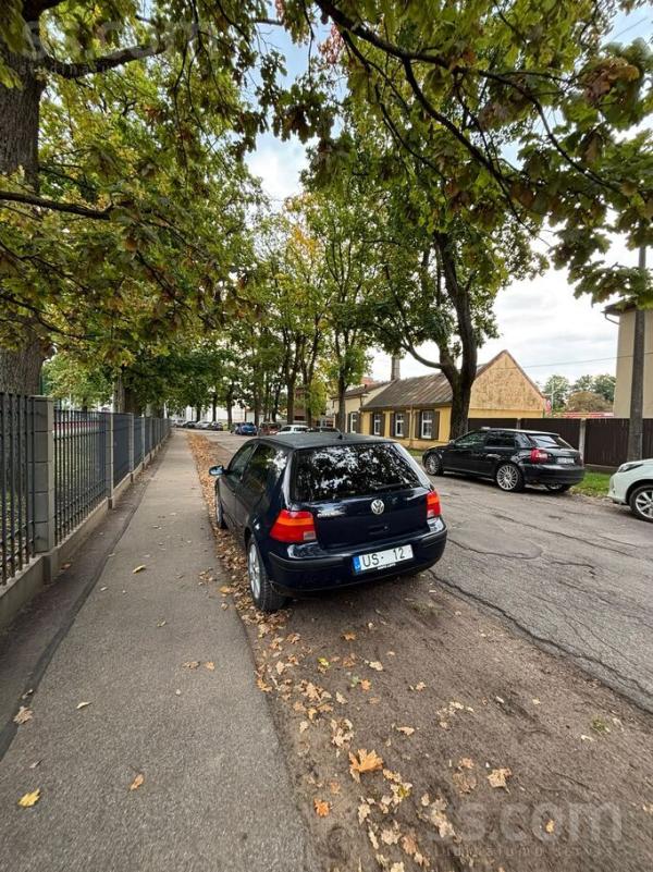 Blue Volkswagen Golf 2002 in Riga, with an engine capacity of 1.40 L and mileage of 117 thousand km for 2350 €, photo 3 on AUTOMOTO.COM.LV