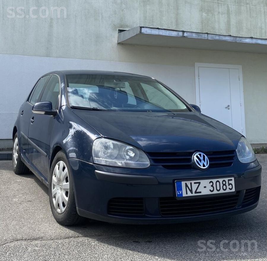 Zils Volkswagen Golf 2003 Jūrmala, ar dzinēja tilpumu 1.90 L un nobraukumu 345 tūkst. km par 1800 €, foto 1 vietnē AUTOMOTO.COM.LV