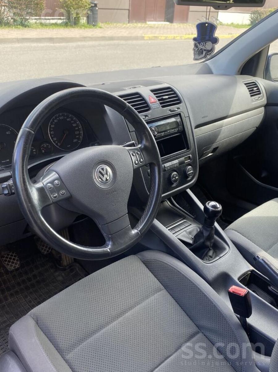 Zils Volkswagen Golf 2003 Jūrmala, ar dzinēja tilpumu 1.90 L un nobraukumu 345 tūkst. km par 1800 €, foto 4 vietnē AUTOMOTO.COM.LV