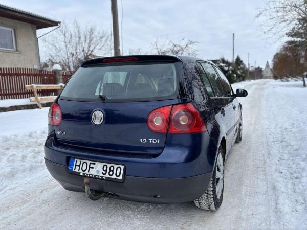 Blue Volkswagen Golf 2003 in Mazeikiai, with an engine capacity of 1.90 L and mileage of 380 thousand km for 1350 €, photo 6 on AUTOMOTO.COM.LV
