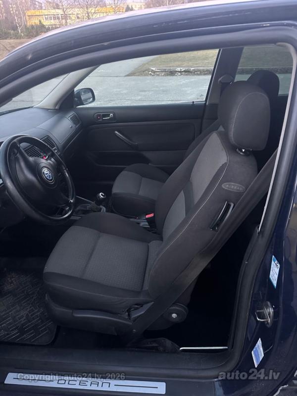 Zils Volkswagen Golf 2003 Tartu, ar dzinēja tilpumu 1.40 L un nobraukumu 267 tūkst. km par 600 €, foto 3 vietnē AUTOMOTO.COM.LV