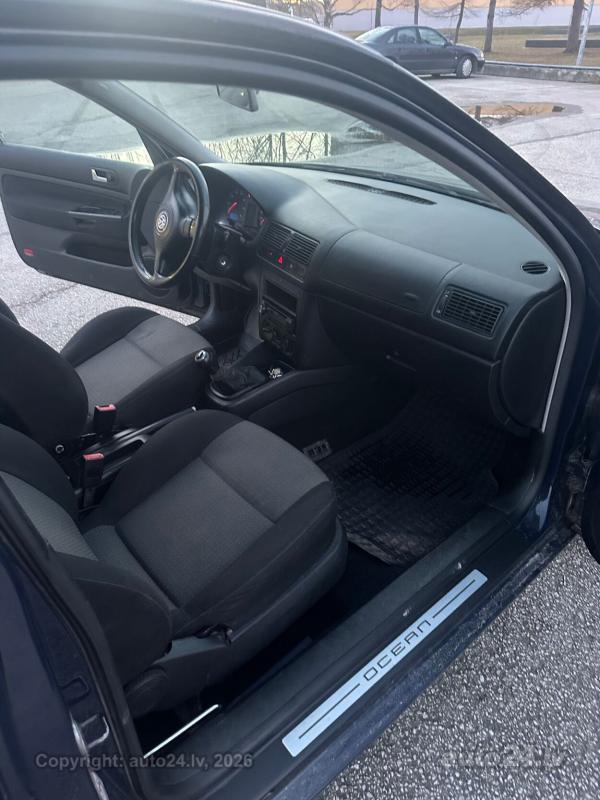 Zils Volkswagen Golf 2003 Tartu, ar dzinēja tilpumu 1.40 L un nobraukumu 267 tūkst. km par 600 €, foto 4 vietnē AUTOMOTO.COM.LV