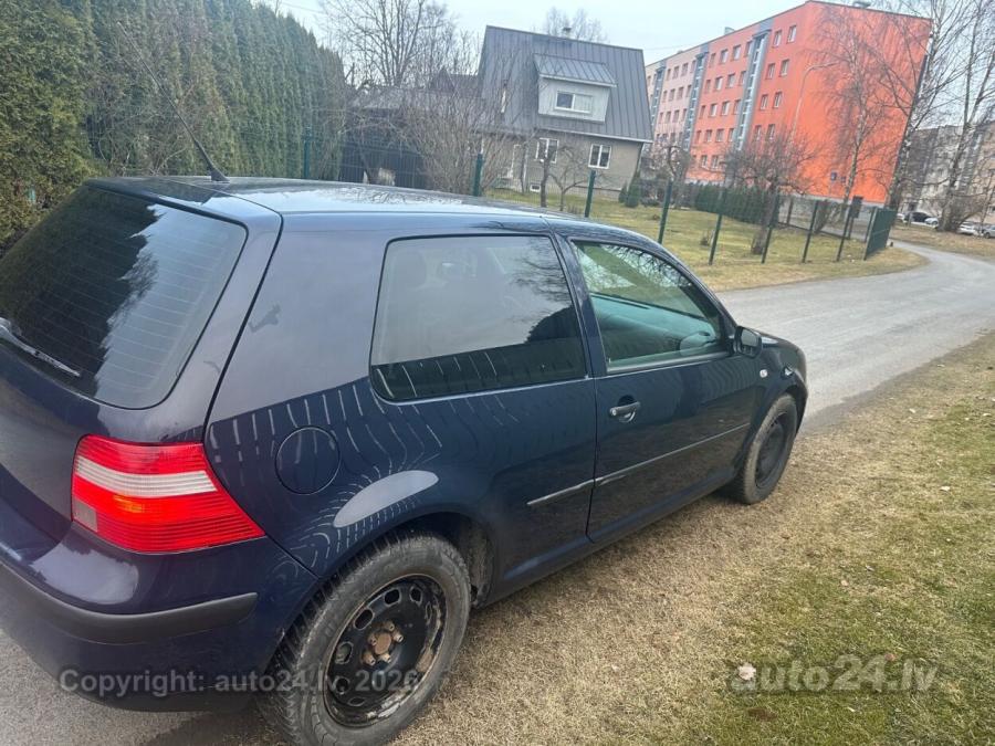 Zils Volkswagen Golf 2003 Tartu, ar dzinēja tilpumu 1.40 L un nobraukumu 267 tūkst. km par 600 €, foto 9 vietnē AUTOMOTO.COM.LV