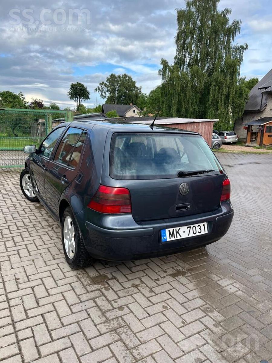 Zils Volkswagen Golf 2003 Dobele, ar dzinēja tilpumu 1.60 L un nobraukumu 325 tūkst. km par 360 €, foto 8 vietnē AUTOMOTO.COM.LV