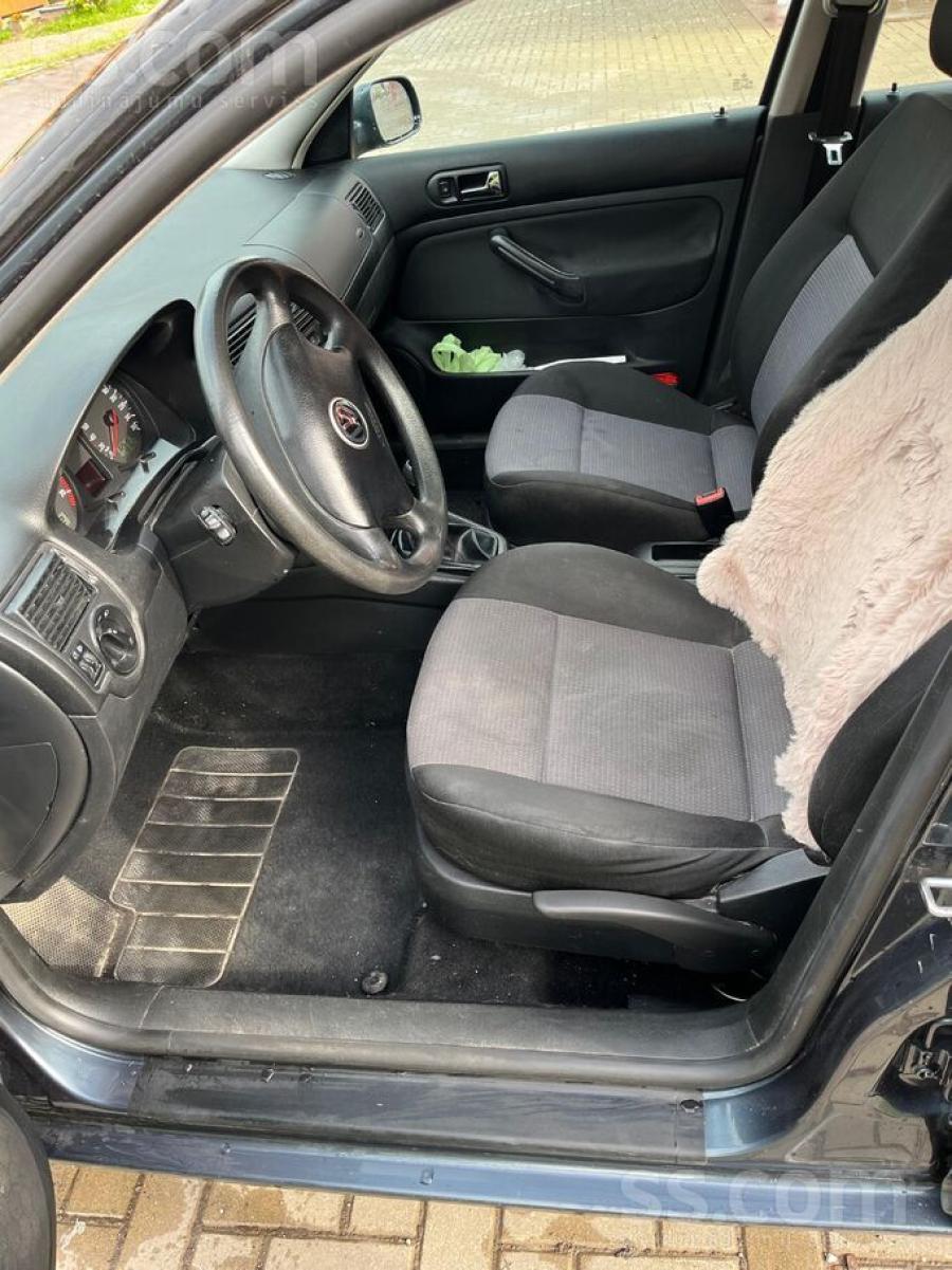 Zils Volkswagen Golf 2003 Dobele, ar dzinēja tilpumu 1.60 L un nobraukumu 325 tūkst. km par 360 €, foto 13 vietnē AUTOMOTO.COM.LV