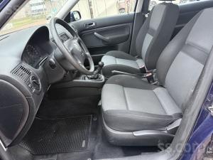 Zils Volkswagen Golf 2003 Rīga, ar dzinēja tilpumu 1.40 L un nobraukumu 0 tūkst. km par 1600 €, foto 4 vietnē AUTOMOTO.COM.LV