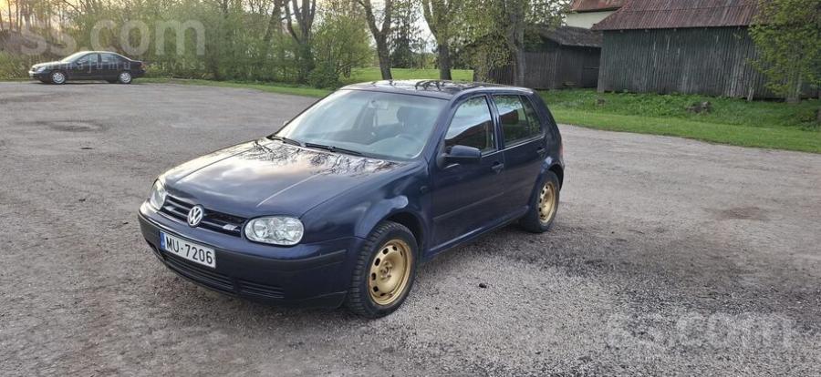 Blue Volkswagen Golf 2003 in Aluksne, with an engine capacity of 1.90 L and mileage of 285 thousand km for 700 €, photo 1 on AUTOMOTO.COM.LV