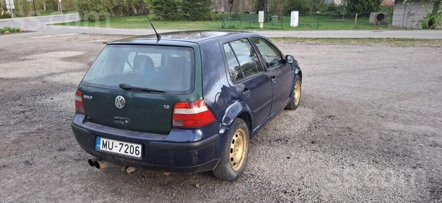 Blue Volkswagen Golf 2003 in Aluksne, with an engine capacity of 1.90 L and mileage of 285 thousand km for 700 €, photo 4 on AUTOMOTO.COM.LV