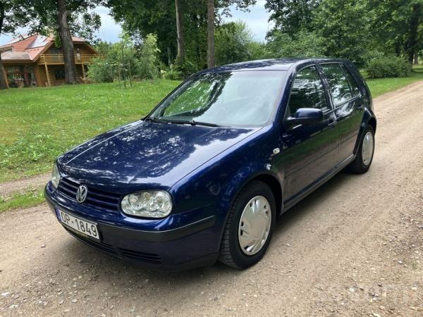 Blue Volkswagen Golf 2003 in Jelgava, with an engine capacity of 1.90 L and mileage of 310 thousand km for 1450 €, photo 3 on AUTOMOTO.COM.LV