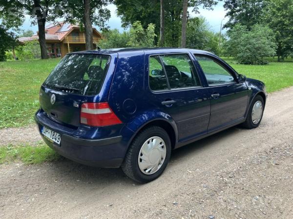Blue Volkswagen Golf 2003 in Jelgava, with an engine capacity of 1.90 L and mileage of 310 thousand km for 1450 €, photo 6 on AUTOMOTO.COM.LV