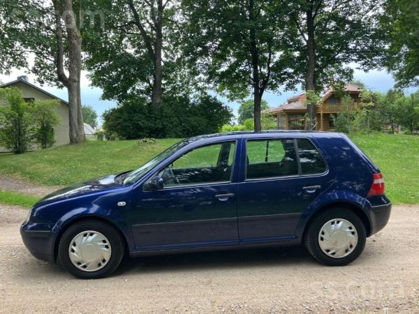 Blue Volkswagen Golf 2003 in Jelgava, with an engine capacity of 1.90 L and mileage of 310 thousand km for 1450 €, photo 9 on AUTOMOTO.COM.LV