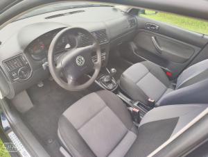 Blue Volkswagen Golf 2003 in Alytus, with an engine capacity of 1.60 L and mileage of 239 thousand km for 650 €, photo 5 on AUTOMOTO.COM.LV