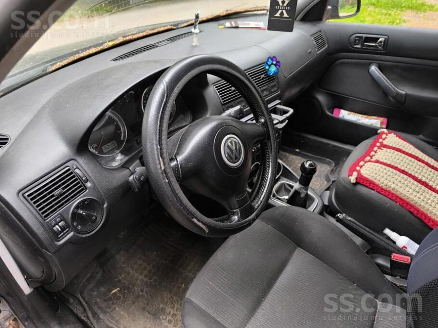 Zils Volkswagen Golf 2003 Rīga, ar dzinēja tilpumu 2.00 L un nobraukumu 350 tūkst. km par 900 €, foto 5 vietnē AUTOMOTO.COM.LV