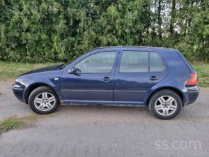 Zils Volkswagen Golf 2003 Rīga, ar dzinēja tilpumu 1.40 L un nobraukumu 238 tūkst. km par 1200 €, foto 3 vietnē AUTOMOTO.COM.LV