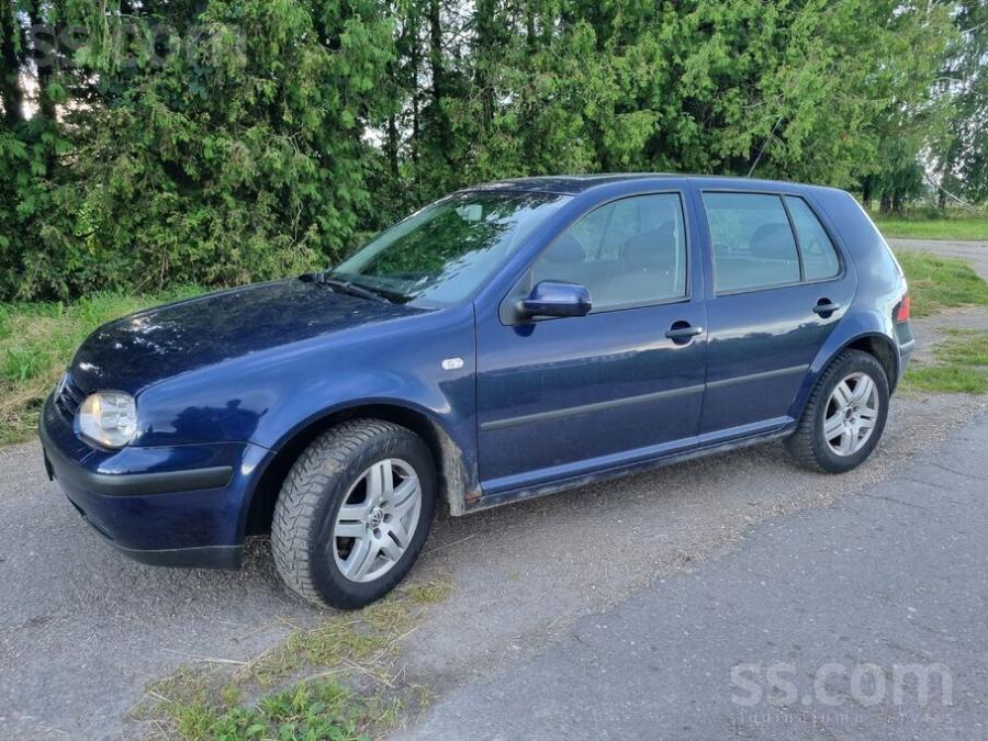 Zils Volkswagen Golf 2003 Rīga, ar dzinēja tilpumu 1.40 L un nobraukumu 238 tūkst. km par 1200 €, foto 4 vietnē AUTOMOTO.COM.LV