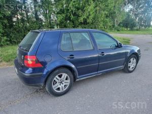 Zils Volkswagen Golf 2003 Rīga, ar dzinēja tilpumu 1.40 L un nobraukumu 238 tūkst. km par 1200 €, foto 5 vietnē AUTOMOTO.COM.LV