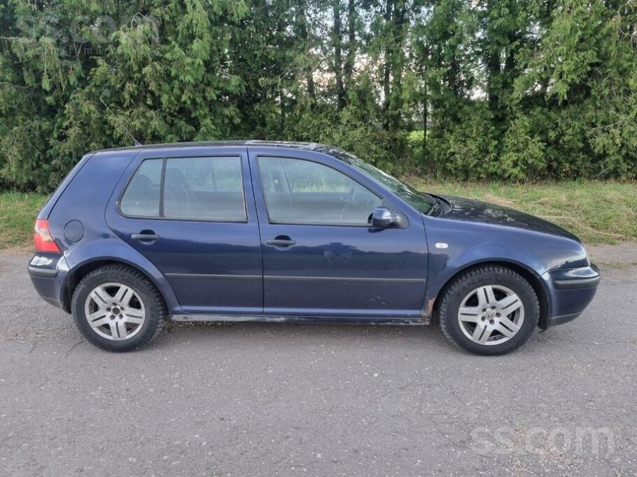 Zils Volkswagen Golf 2003 Rīga, ar dzinēja tilpumu 1.40 L un nobraukumu 238 tūkst. km par 1200 €, foto 6 vietnē AUTOMOTO.COM.LV