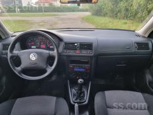 Zils Volkswagen Golf 2003 Rīga, ar dzinēja tilpumu 1.40 L un nobraukumu 238 tūkst. km par 1200 €, foto 8 vietnē AUTOMOTO.COM.LV