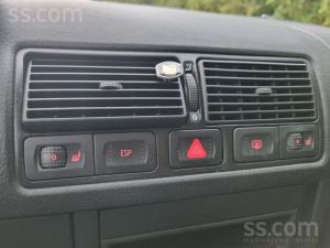 Zils Volkswagen Golf 2003 Rīga, ar dzinēja tilpumu 1.40 L un nobraukumu 238 tūkst. km par 1200 €, foto 12 vietnē AUTOMOTO.COM.LV