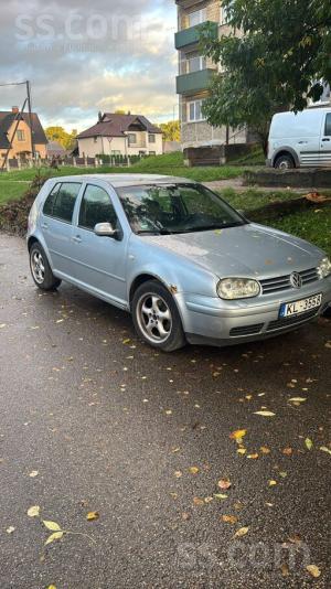 Blue Volkswagen Golf 2003 in Daugavpils, with an engine capacity of 1.90 L and mileage of 319 thousand km for 500 €, photo 3 on AUTOMOTO.COM.LV
